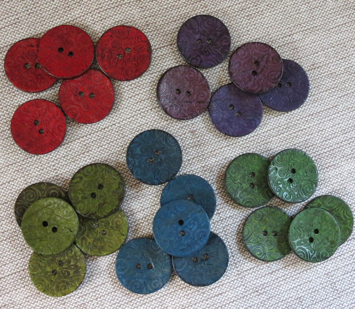 Coconut Buttons, Sage Green Textured Flock Coconut Button -Large, 30mm ...